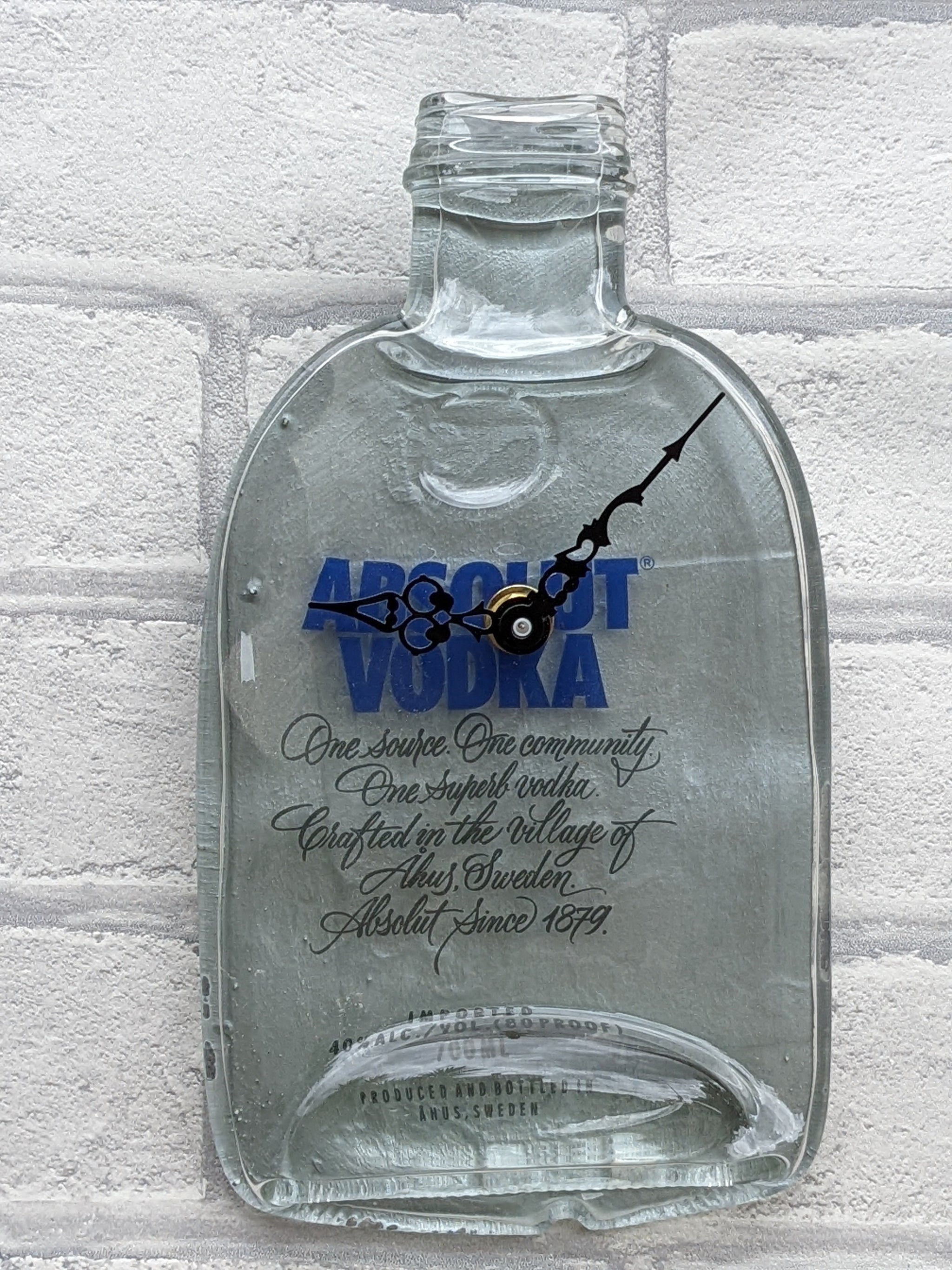 Absolute vodka bottle clock – Rewind Glass